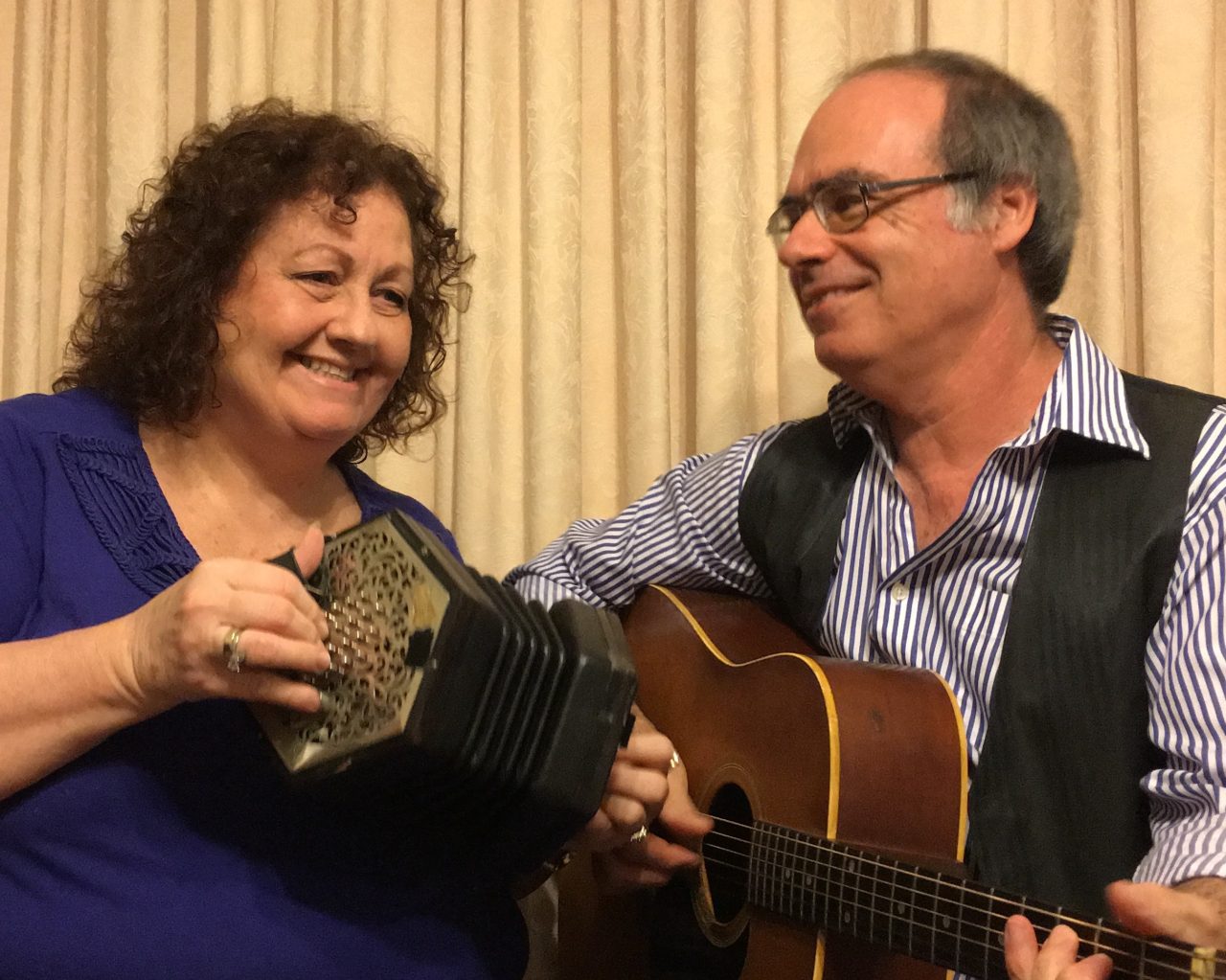 Tony and Helen Romeo | The Folk Federation of NSW